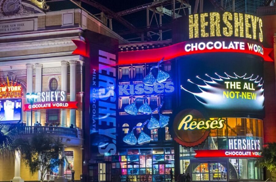 Vegas: Taste, Explore & Shop Chocolate Tour - The Itinerary in Detail