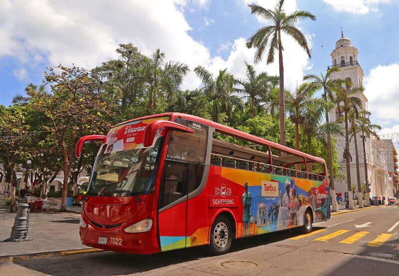 Veracruz: Panoramic Sightseeing City Tour and Aquarium - Detailed Breakdown of the Stops and Attractions