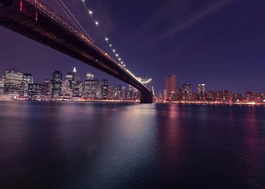 Walking tour of the Brooklyn Bridge and Dumbo - A detailed look at the Brooklyn Bridge and DUMBO tour