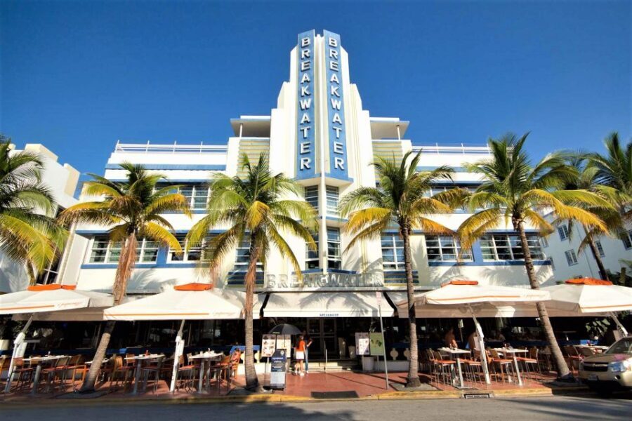 Walking Tour with Cocktails(optional) Miami - What the Guides Bring to the Table