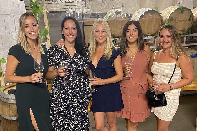 West Kelowna Half Day Wine Tour- Incl. Tasting Fees & Guide Grat! - What Makes This Tour Stand Out?