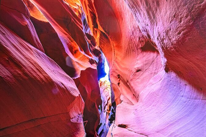 Wind Pebble Canyon Full Hiking tour through Antelope Canyon - Authenticity and Authentic Experiences