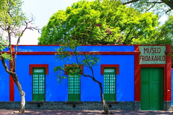 Xochimilco floating gardens, Coyoacan and UNAM murals - FAQs