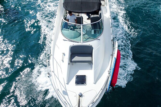 Yacht Carver - Luxury Private Yacht Tour - An In-Depth Look at the Yacht Carver Experience