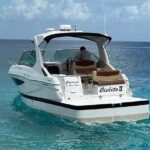 Yacht with visit to heaven cie service snorkell included - Food and Drinks: A Feast on the Water
