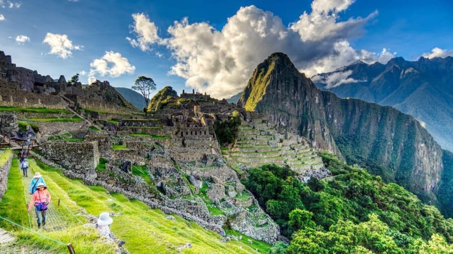 2-day excursion to Machu Picchu and Abra Malaga - Who should consider this tour?