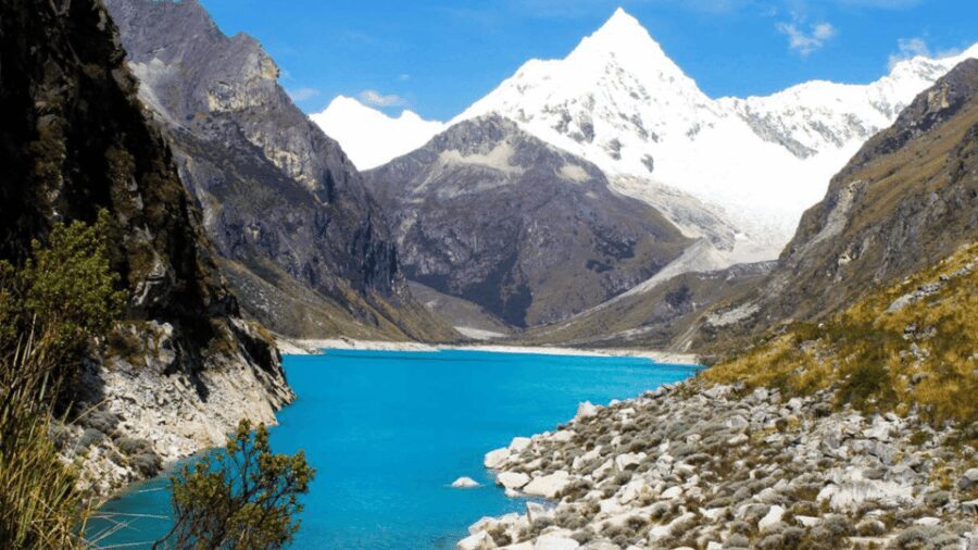 Ancash: Trekking to Paron Lagoon with entrance | FULL DAY | - The Journey Begins: From Huaraz to the High Andes