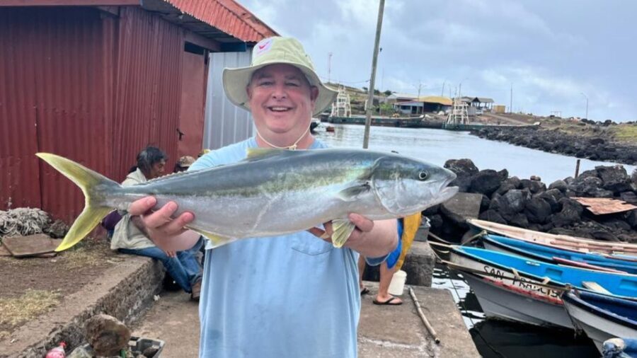 Ancestral fishing: Fishing with an experienced Rapa Nui - The Experience from the Traveler’s Perspective