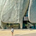 Bahá'i Temple and Cousiño Macul Vineyard - What You Can Expect at Each Stop