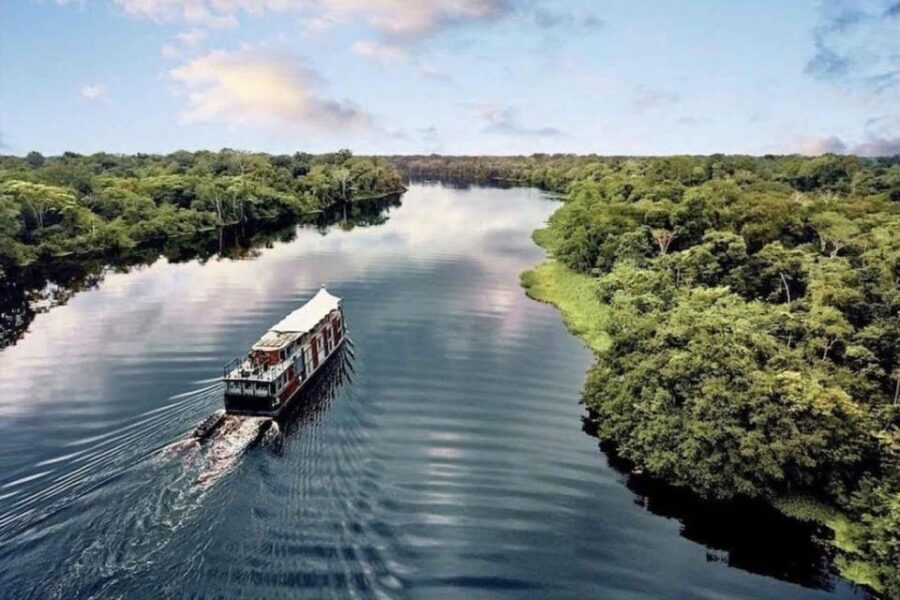 Boat trip on the Amazon and Itaya rivers - Modality Options and Their Value