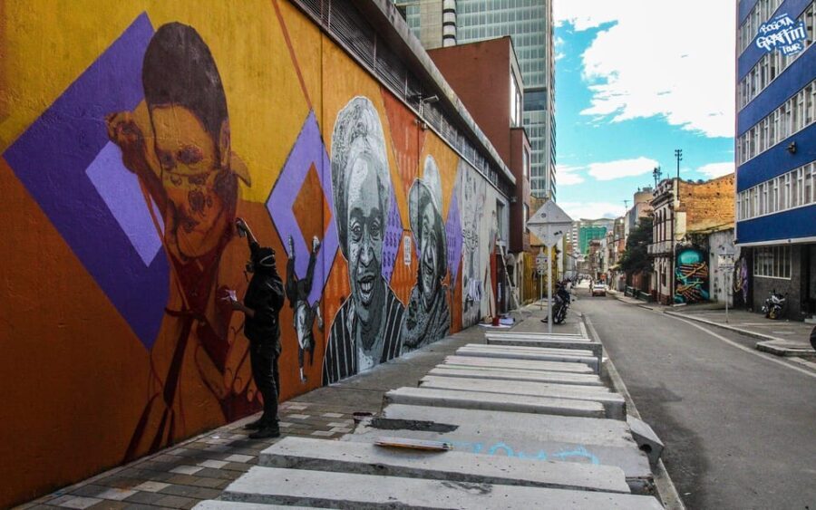 Bogotá: Graffiti Tour el mejor recorrido de arte urbano - What to Expect from the Guided Experience