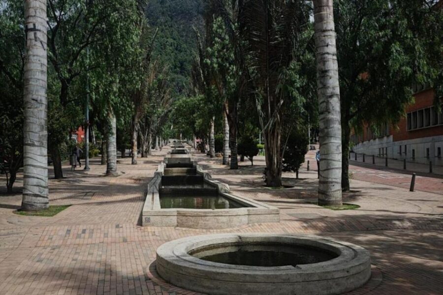 Bogotá: Guided La Candelaria Walking Tour - What’s Included and How Does It Add Value?