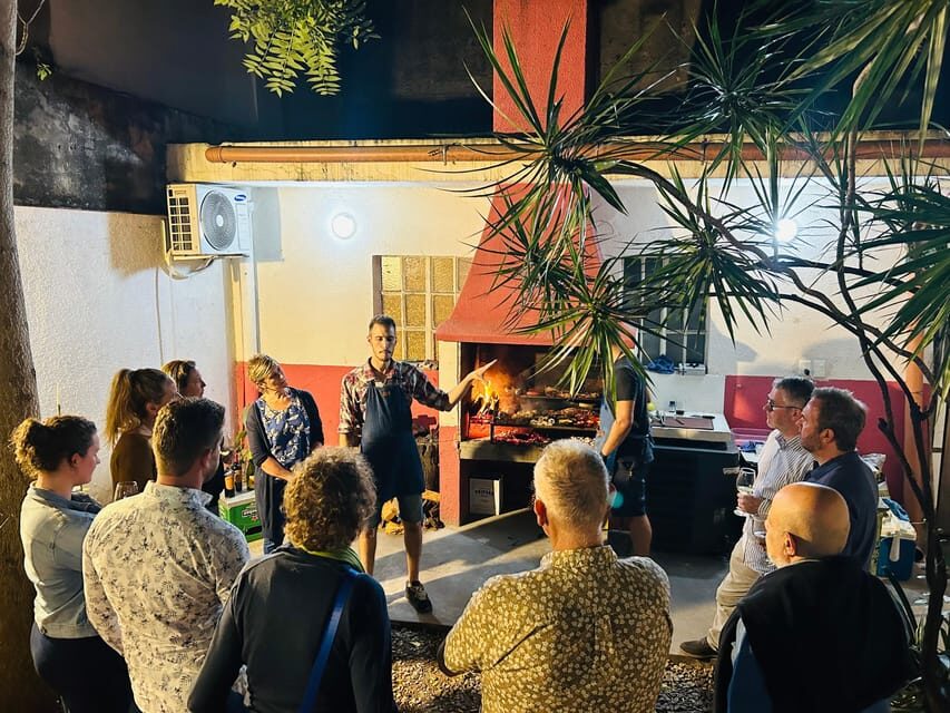 Buenos Aires: Argentinean Barbecue with Live Music - The Atmosphere and Setting