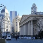 Buenos Aires : Highlights Walking Tour With A Guide - Why the Tour Works for Travelers