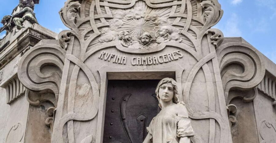 Buenos Aires: La Recoleta Cemetery Guided Tour in English - A Deep Dive into the Itinerary