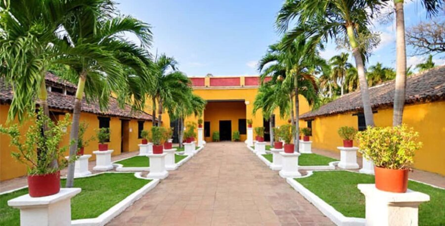 Cartagena: Barranquilla and Santa Marta All-Inclusive Tour - Santa Marta: The Historic Heart and Beaches