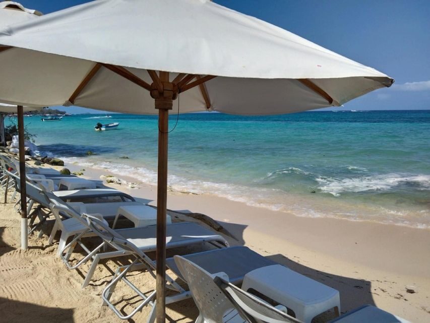 Cartagena: Cholon Island, Playa Blanca and Luminous Plankton - The Realities of the Tour