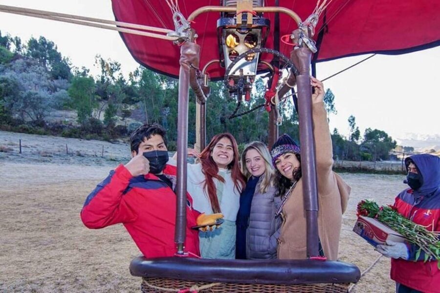 Cusco: Hot-air balloon tethered flight | Picnic - The Experience: What Stands Out