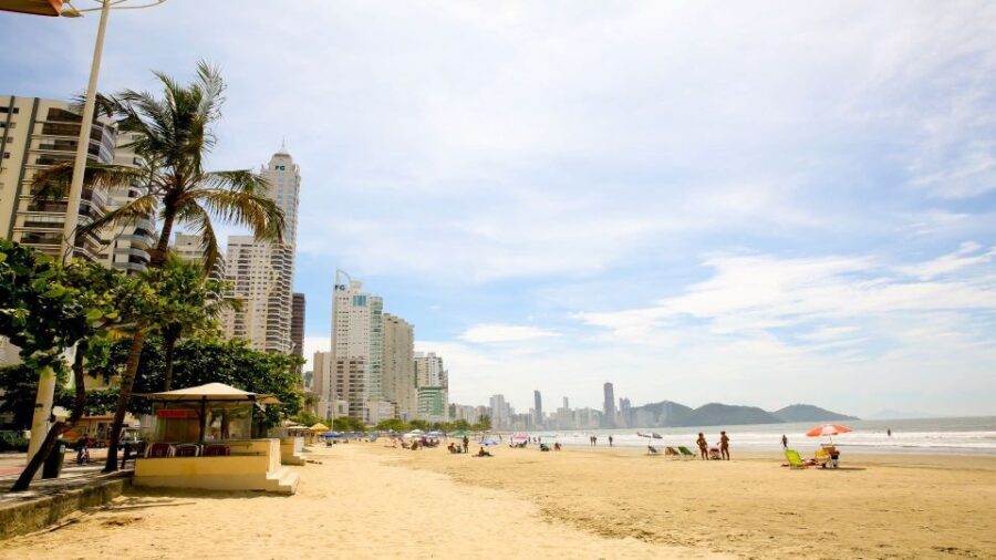 Florianópolis: Balneario Camboriu and Unipraias Park Tour - Exploring the Iconic Unipraias Park