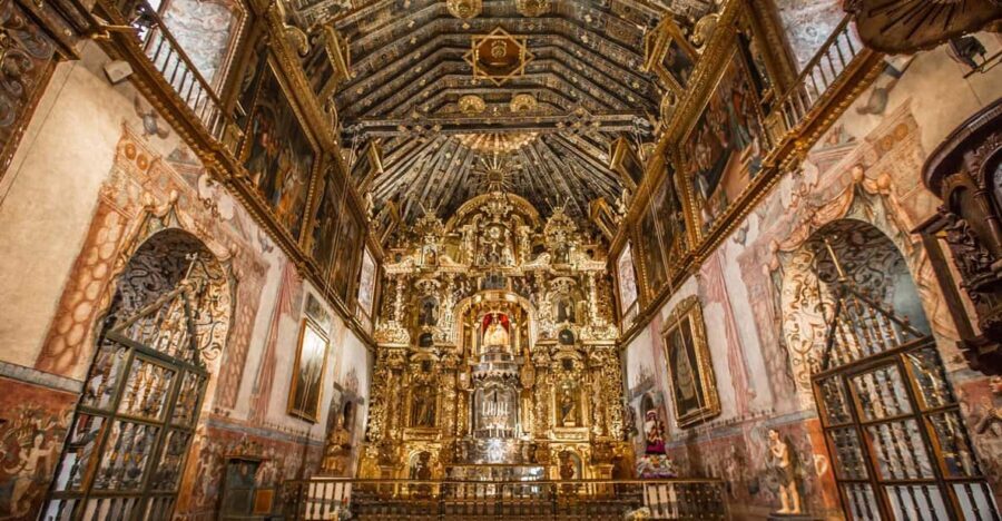 From Cusco: Sunshine Route with Amantani Island 2 days - Transportation and Group Size