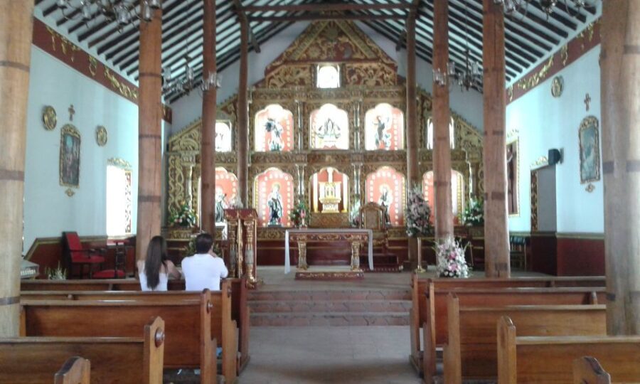 From Medellín: El Retiro Private Tour with Food Tastings - Visiting El Retiro: Charm and Waterfalls