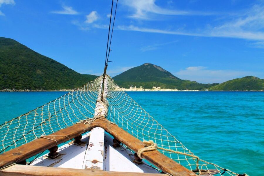 From Rio: Arraial do Cabo - The Brazilian Caribbean Daytrip - The Boat Experience: Fun and Atmosphere
