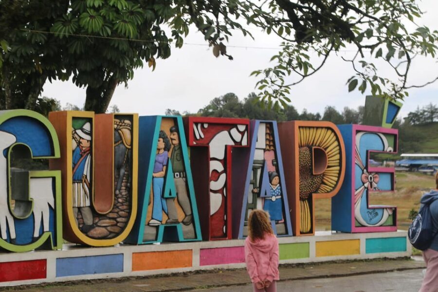 Full-day Tour to Guatapé Piedra del Peñol from Medellin - Who Is This Tour Best For?