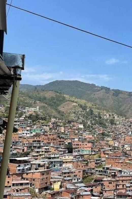 Graffiti Tour Medellin: History and art in Comuna 13 - What to Expect: A Detailed Breakdown