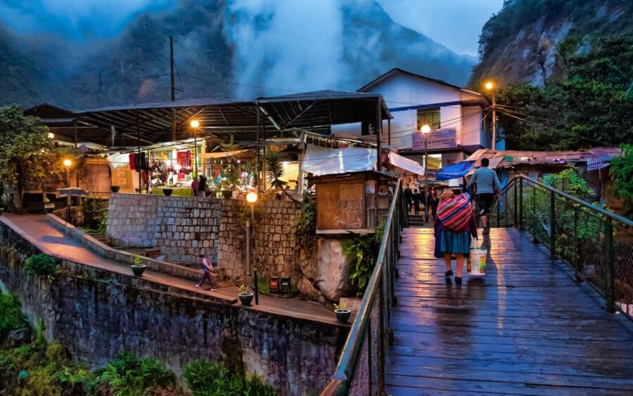 Guided tour of Machu Picchu from Aguas Calientes - The Guide and the Group