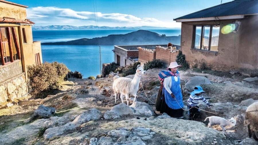 La Paz:Lake Titicaca and the Island of sun 2-Day Guided Tour - Why This Tour Offers Good Value