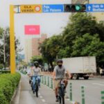 Lima: City biking - Exploring El Olivar de San Isidro