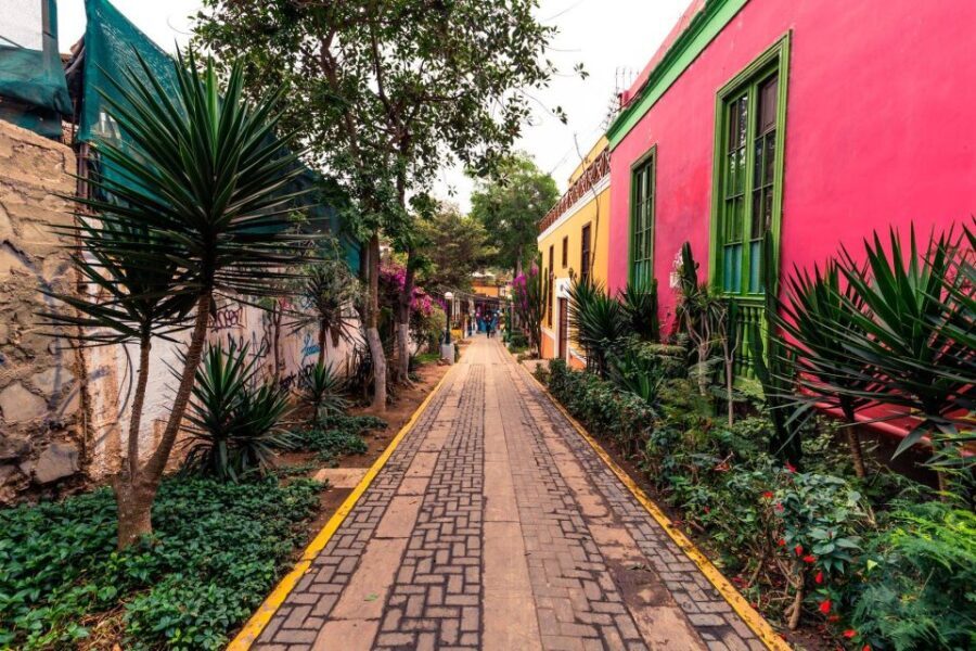 Lima : Tour of colourful and bohemian Barranco and Callao - Is This Tour Worth the Price?