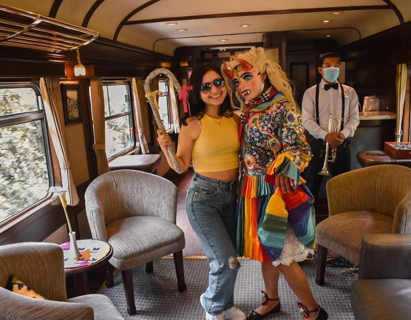 Machu Picchu: 1-day tour by Vistadome Observatory train - The Scenic Train Ride: A Moving Panorama