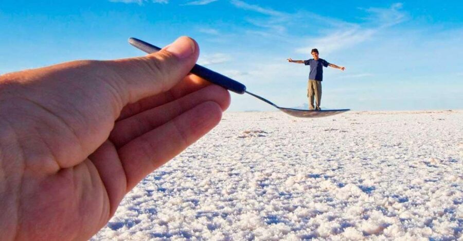 Magic Expedition: Uyuni Salt Flat in 2 Days from Sucre - Transport and Group Size