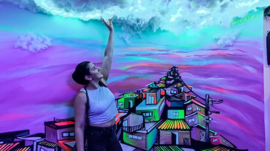 Medellin: Comuna 13 Graffiti Tour, Street Food and Cable Car - What Makes This Tour Stand Out?