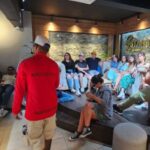 Medellín: Comuna 13 Graffiti Tour with Protein Shake Making - Exploring the Tour Itself