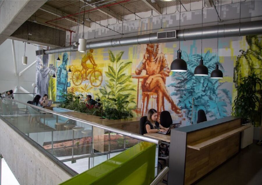 Medellín: Comuna 13, Pueblito Paisa, & Antioquia Museum Tour - Analyzing the Value and Practicalities