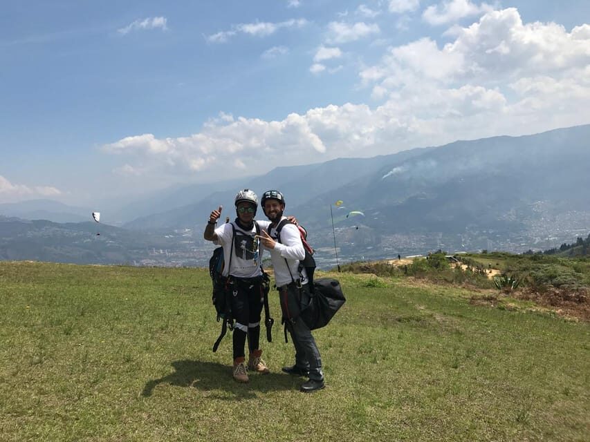MEDELLÍN: GUATAPÉ, EL PEÑOL + PARAGLIDING! - Practical Tips for Travelers