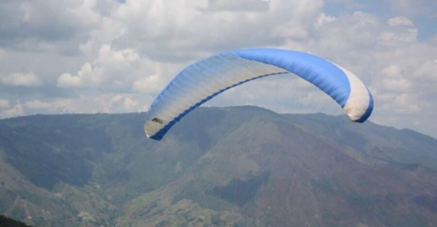 Medellín: Paragliding Experience - The Flight: An Adrenaline-Fueled 20 Minutes