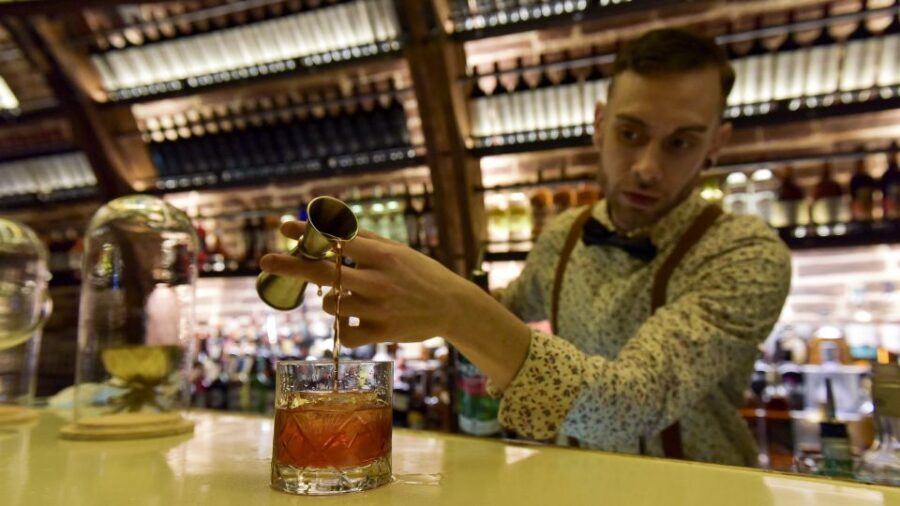 Michelangelo: Tango and Folklore Show with optional Dinner - Who Should Consider This Experience?