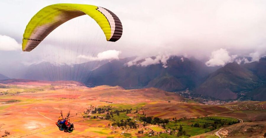 Paragliding flight through the Sacred Valley of the Incas - The Experience in Detail: Going Beyond the Surface