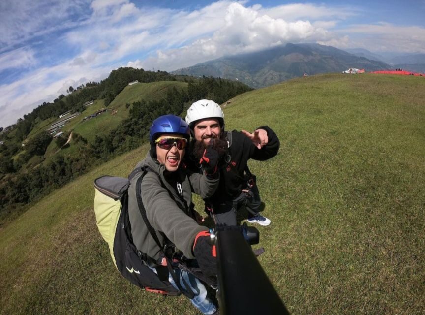 Paragliding Medellin with Transportation and free Videos - An In-Depth Look at the Paragliding Experience in Medellin