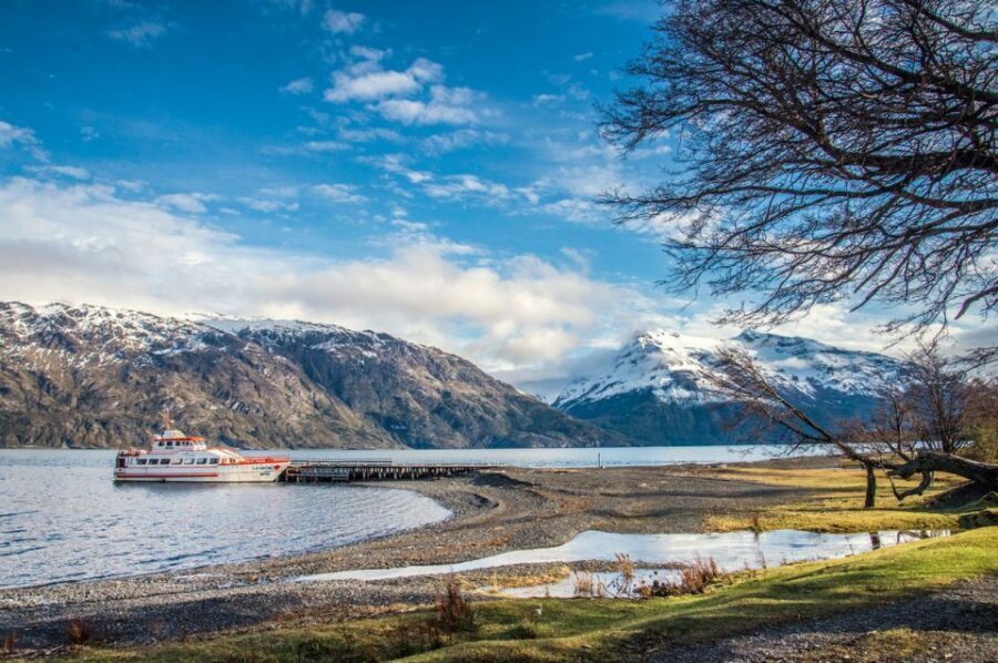 Puero Natales: Glacier Tour with Lunch & Whiskey Aperitif - The Voyage: Navigating the Fjords