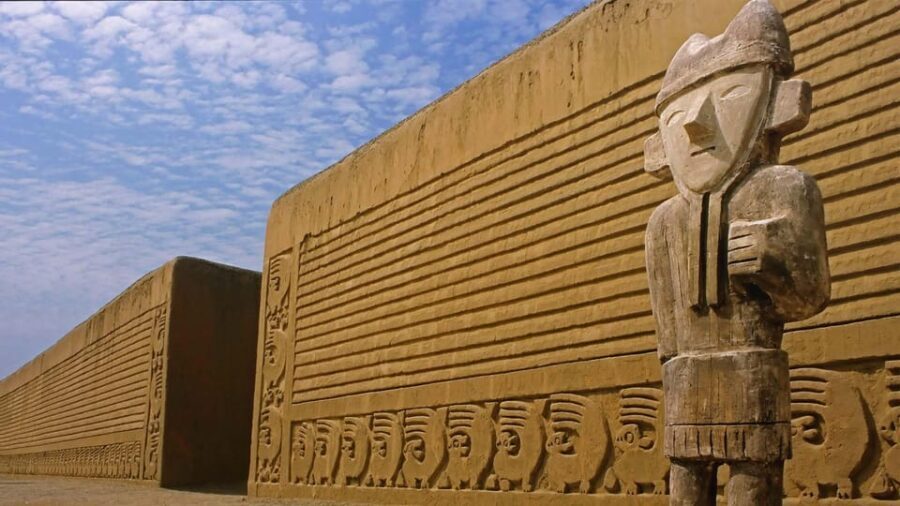 Pyramids of the Sun and the Moon, Huanchaco and Chan Chan - Exploring the Itinerary