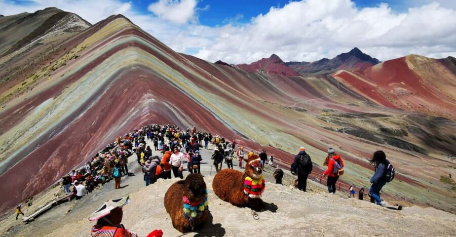 Rainbow Mountain and Red Valley Hike trek adventure - Why This Tour Offers Good Value