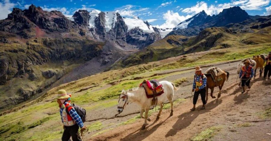 Rainbow Mountain Horseback Riding Tour + Buffet Lunch - A Complete Look at the Rainbow Mountain Horseback Riding Tour