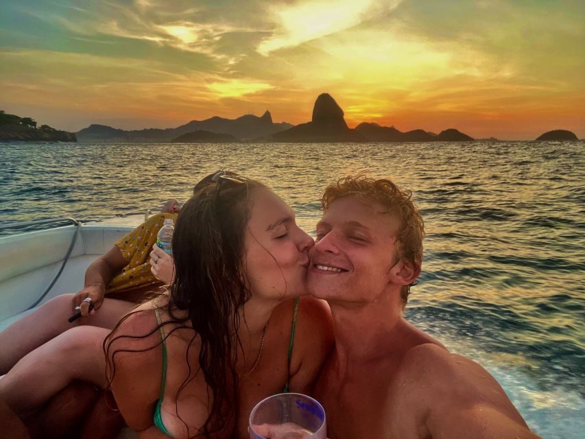 Rio de Janeiro: Boat Tour - Sunset with Beer - What the Reviews Say