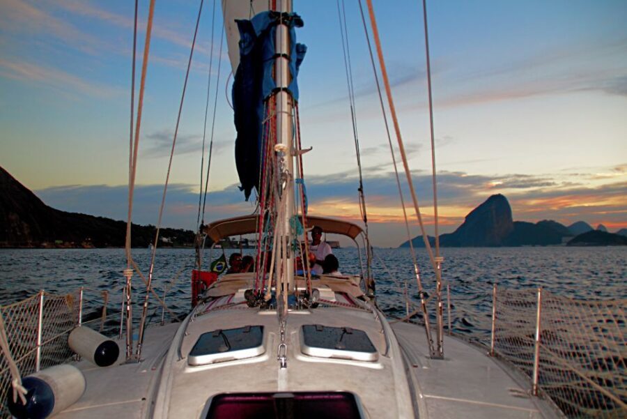 Rio de Janeiro: Guanabara Bay Sunset Sailing Tour & Drinks - Practical Tips for Your Sailing Experience