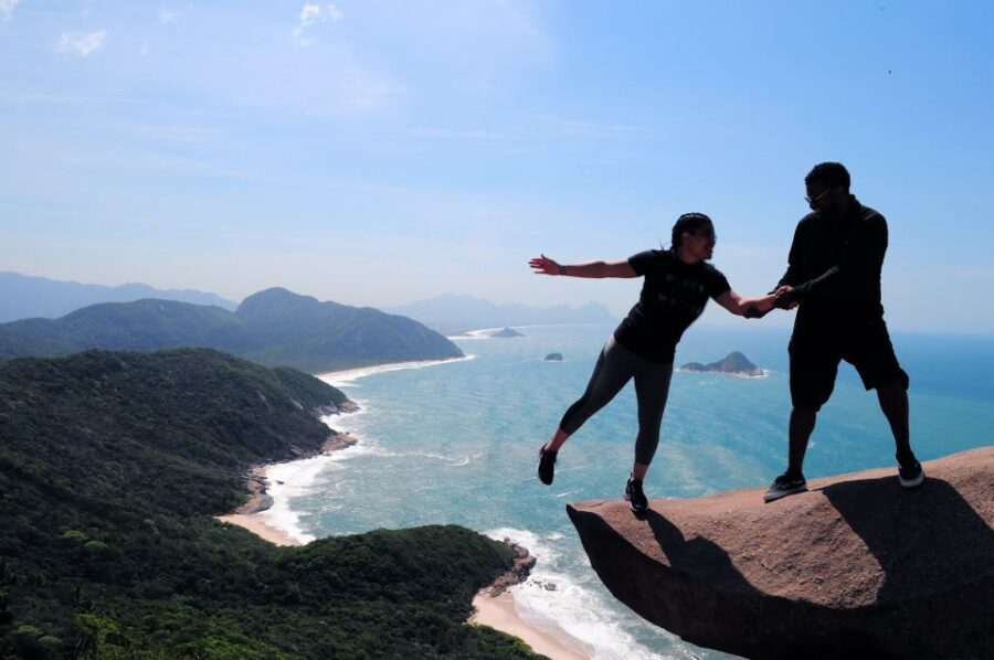 Rio De Janeiro: Pedra do Telegrafo Hike & Grumari Beach Tour - A Closer Look at the Tour