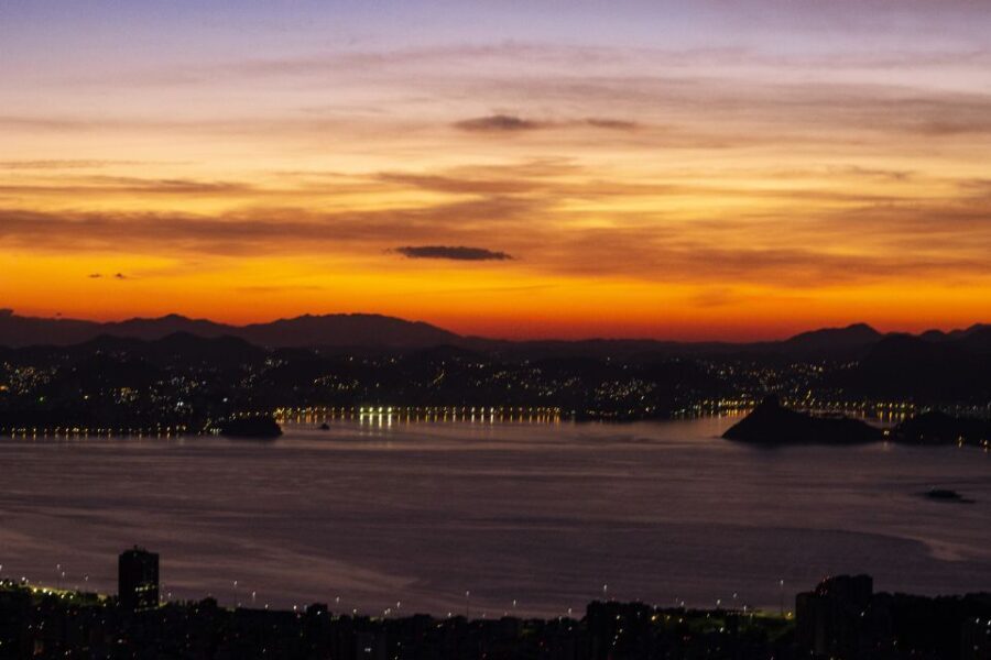 Rio de Janeiro: Private Sunrise Tour at Mirante Dona Marta - The Itinerary Breakdown